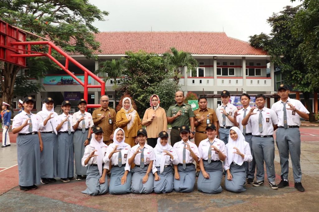 Airin Ingatkan Pancasila ke Siswa SMA 2 Tangsel - siarnitas