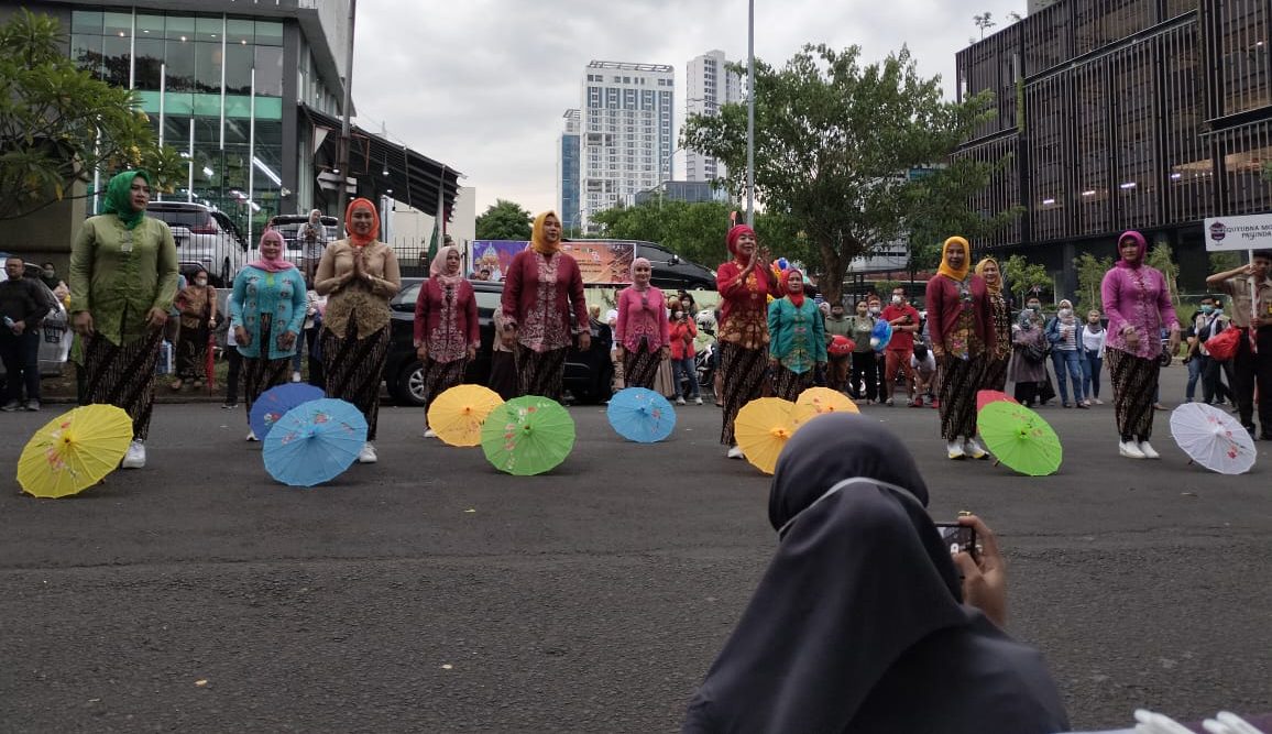 Dispar Tangsel Gelar Parade Budaya Nusantara Meriahkan HUT Kota Tangsel ke-14 - siarnitas.id